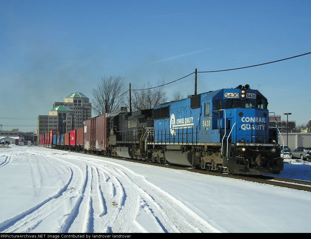 NS 5430 on NS 236 Eastbound